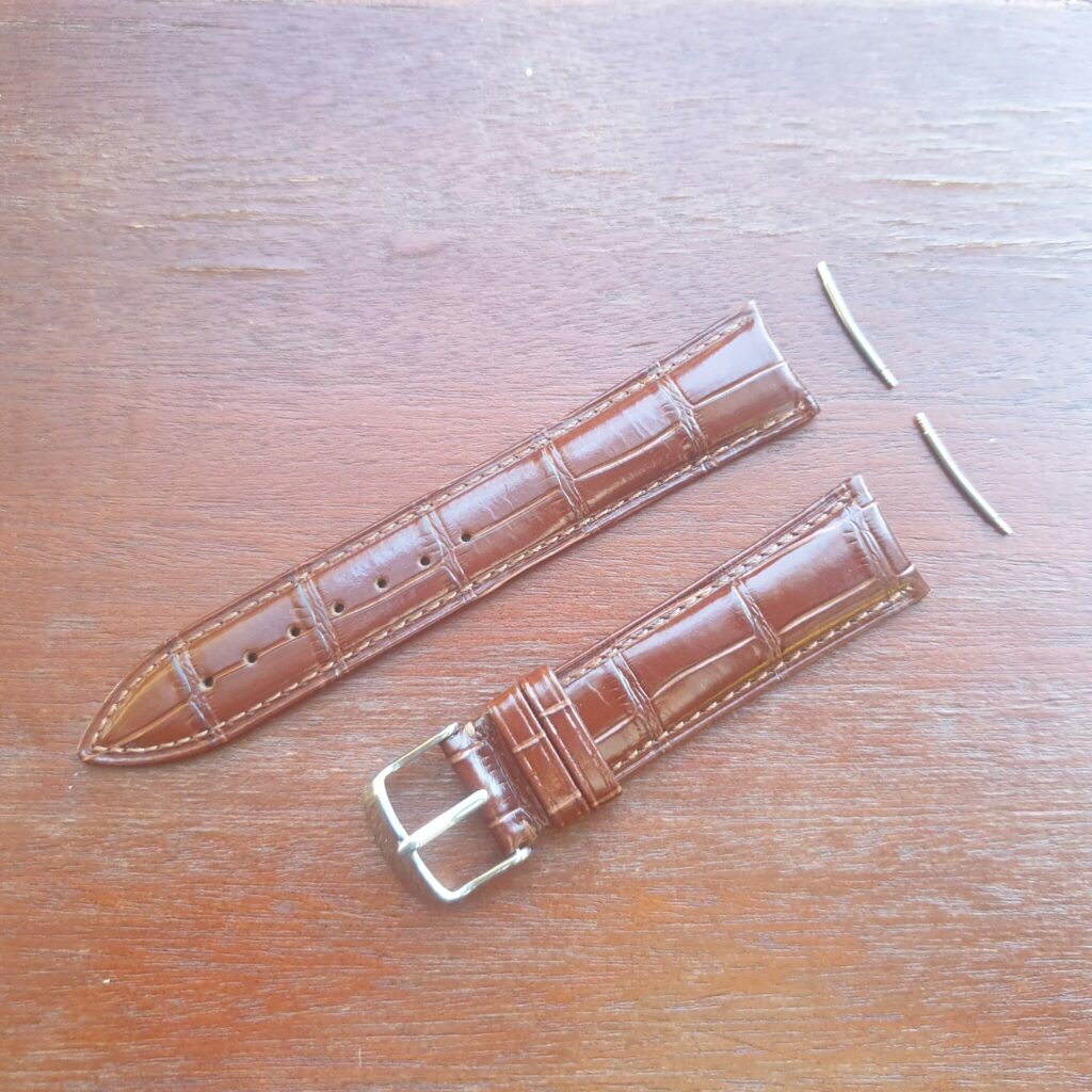 Curved Lug Alligator Patterned Leather Watch Strap / Clasp or buckle ...